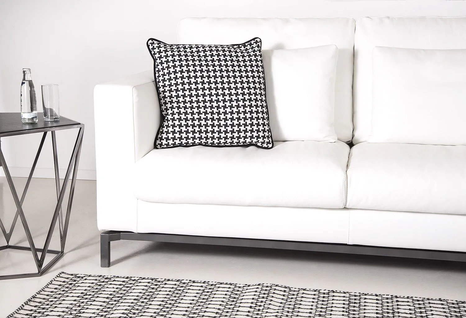 Design Ledersofa Fenice Leder schwarz | VON WILMOWSKY